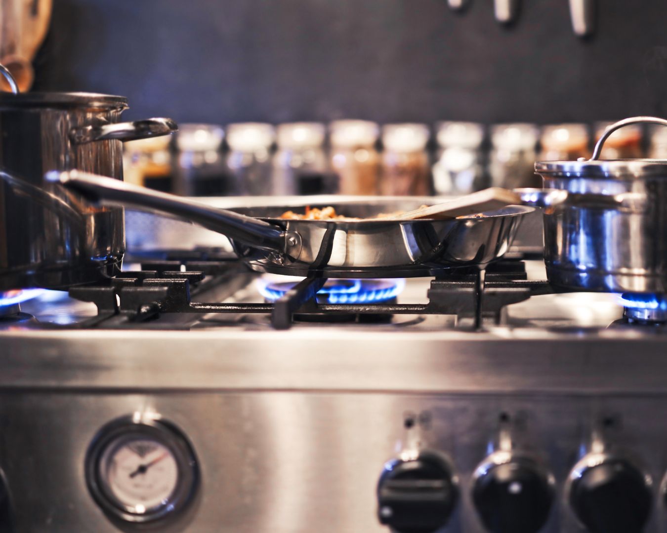 Energy-Saving Tips for Range Cooking | Cosmo Appliances