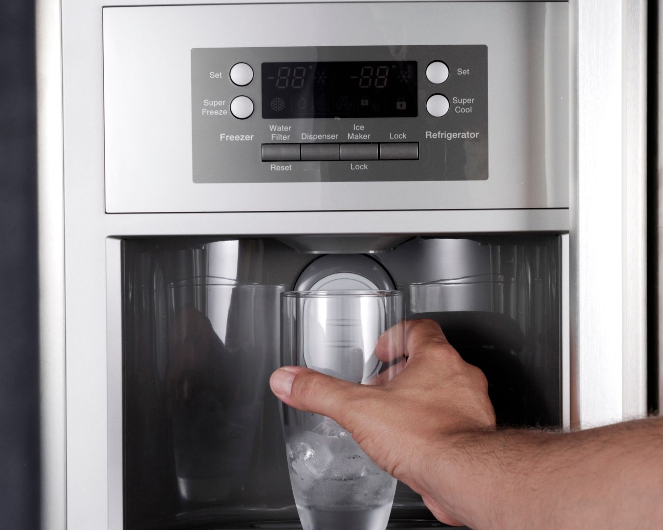 Water Filters in Refrigerators: Benefits and Maintenance Tips | Cosmo ...