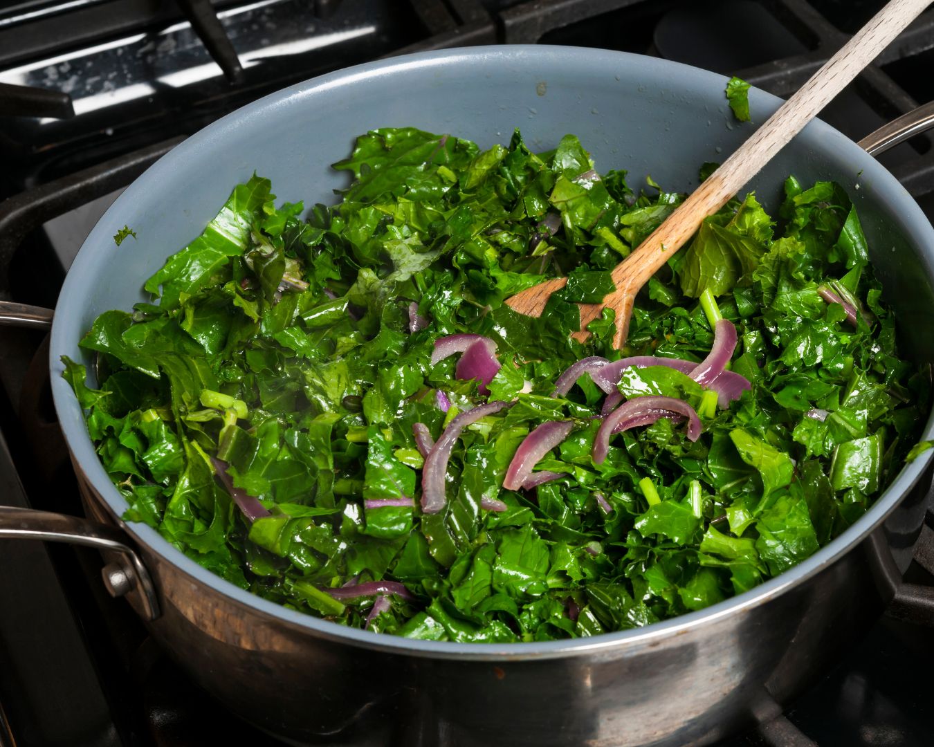 Different Ways to Prepare and Cook Leafy Greens | Cosmo Appliances
