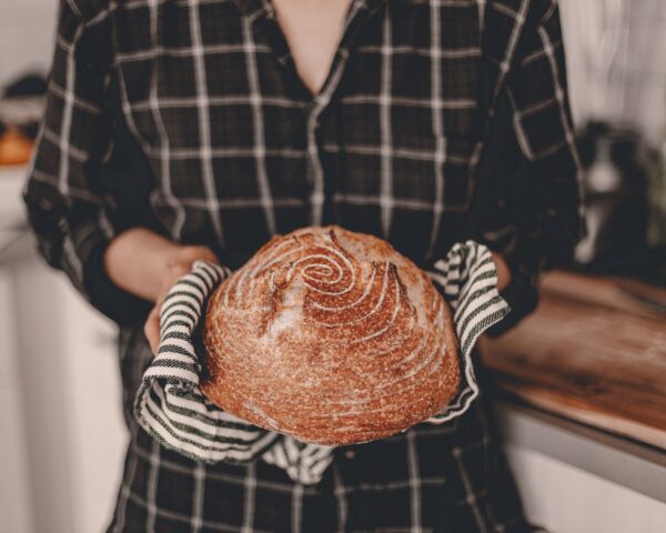 Homemade vs. Store-Bought Bread: A Nutritional Comparison | Cosmo ...