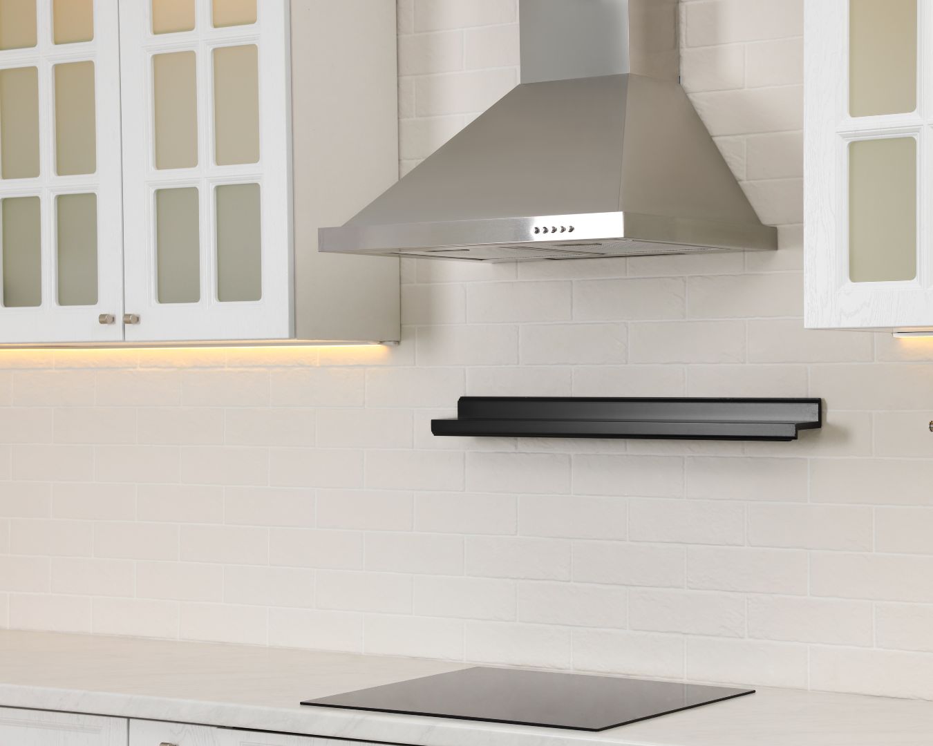 Range Hood Lighting: Choosing the Best Options for Your Kitchen | Cosmo ...