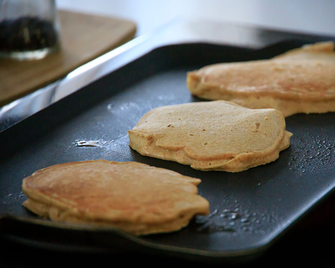 Using Griddles on Cooktops: Tips for Perfect Pancakes and More | Cosmo ...