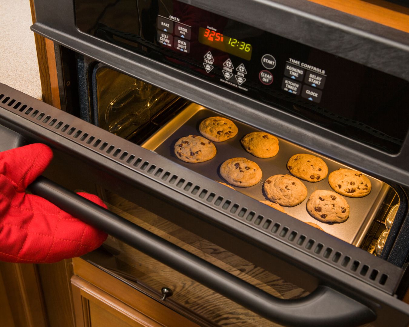 Wall Oven Safety Tips: Ensuring Safe and Efficient Operation | Cosmo ...