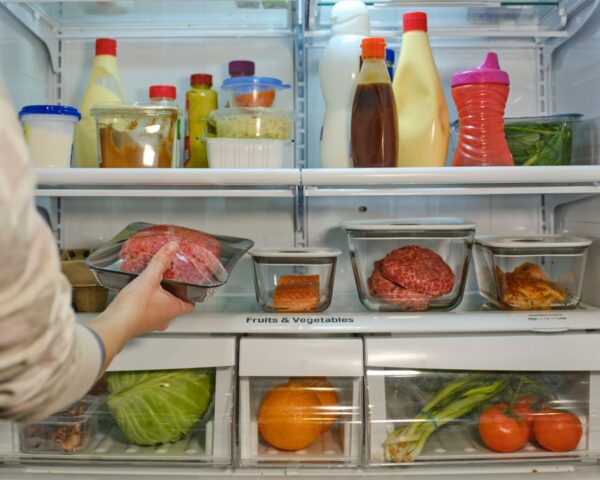 The Role of Temperature Control in Refrigerators: Keeping Your Food ...