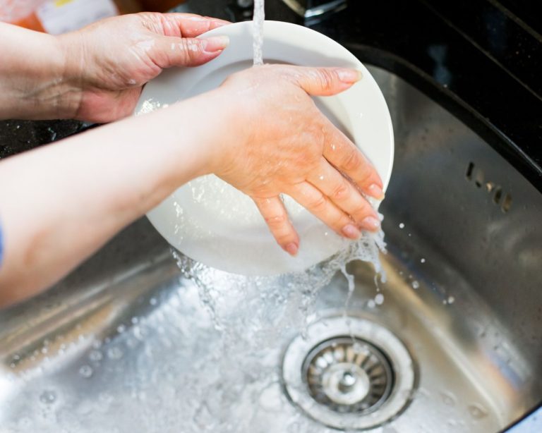Effective Dishwashing Techniques: Master the Art of Dishwashing | Cosmo ...