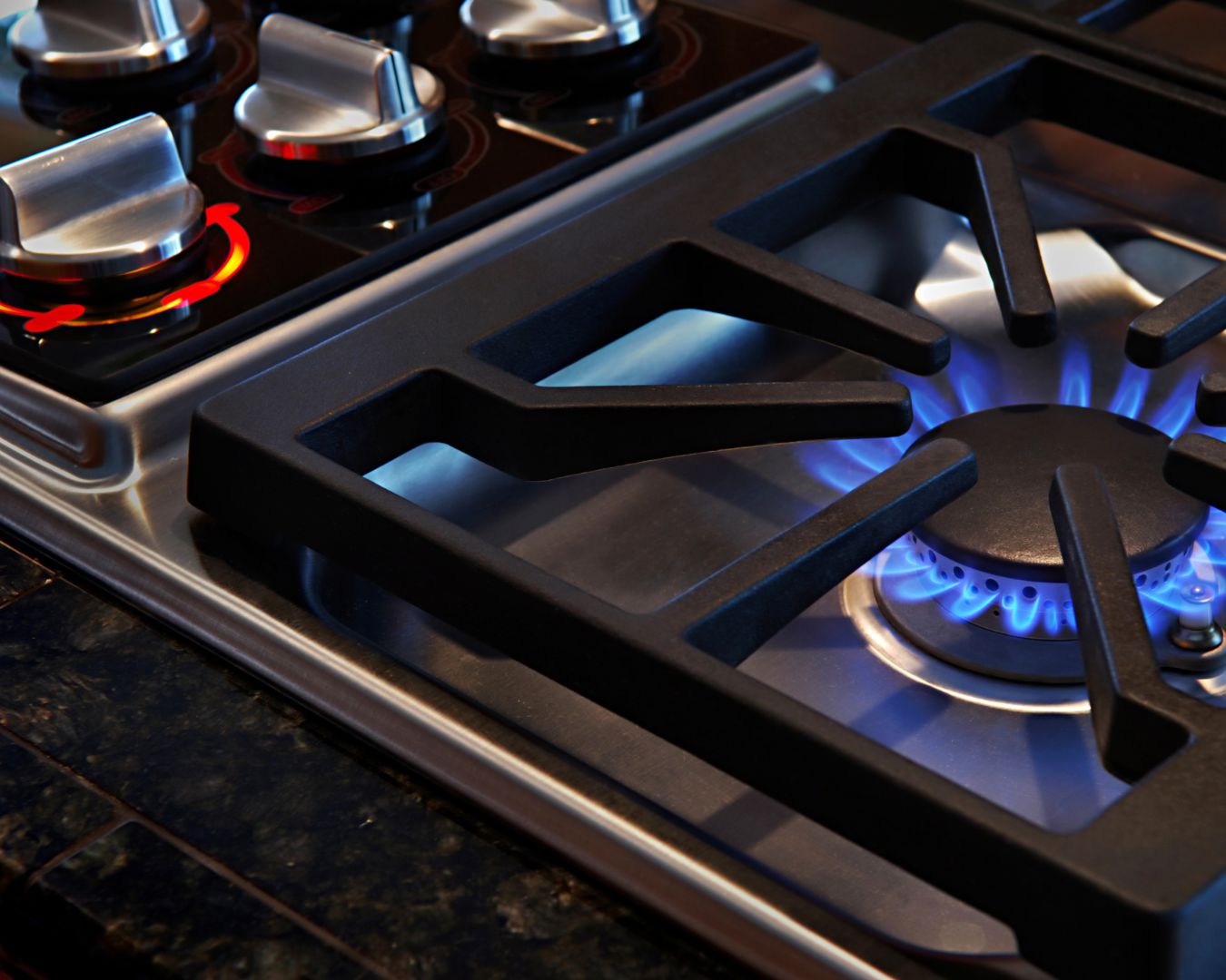Understanding Cooktop Control Options: Knobs vs. Touch Controls | Cosmo ...